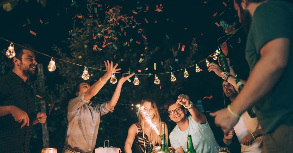 The Benefits of Using Outdoor Party Rentals for Your Next Gathering